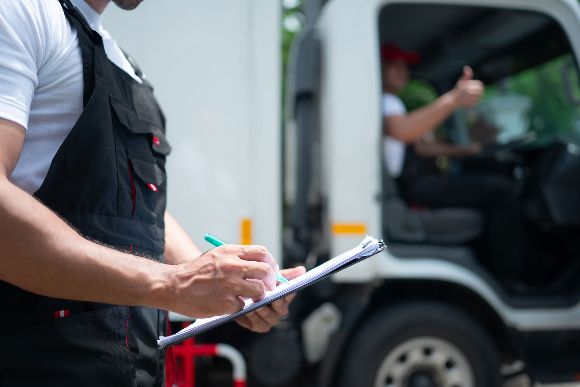 What to Ask Before Signing a Load Factoring Agreement